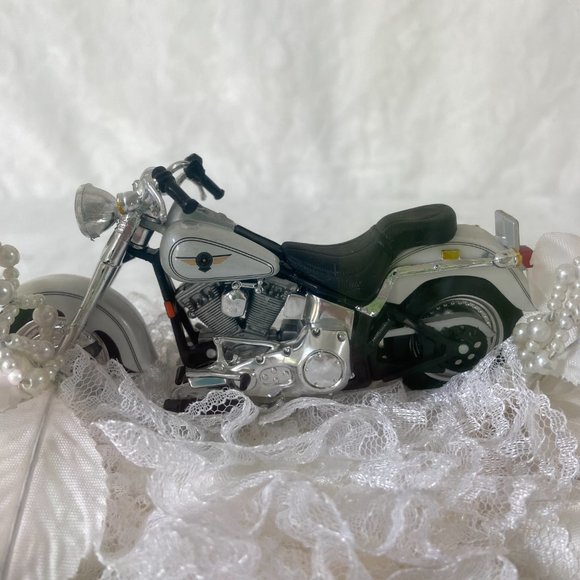 Harley-Davidson | Party Supplies | Vintage Bakery Crafts Wedding Cake ...